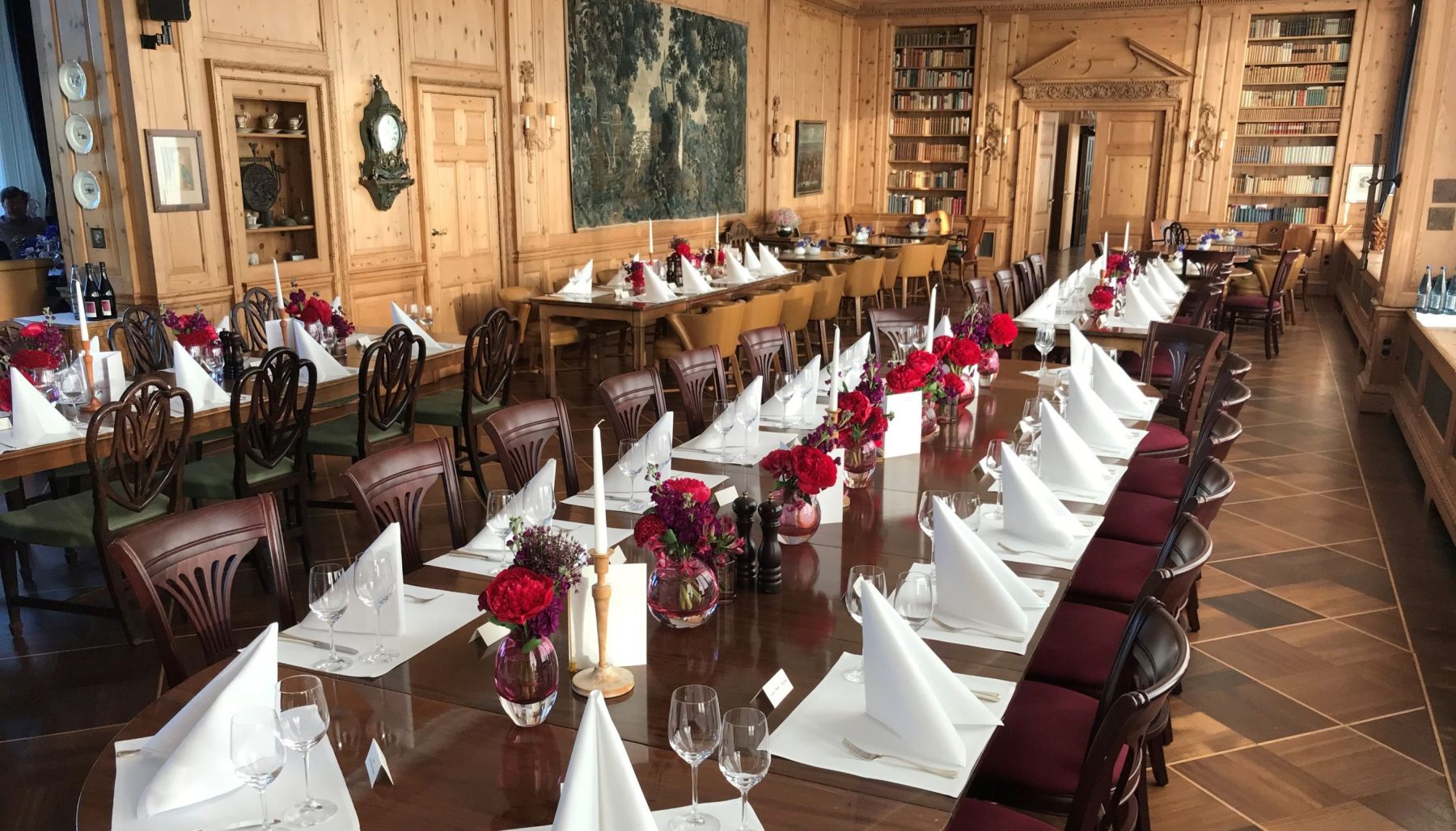 Custom Group – Exeter International